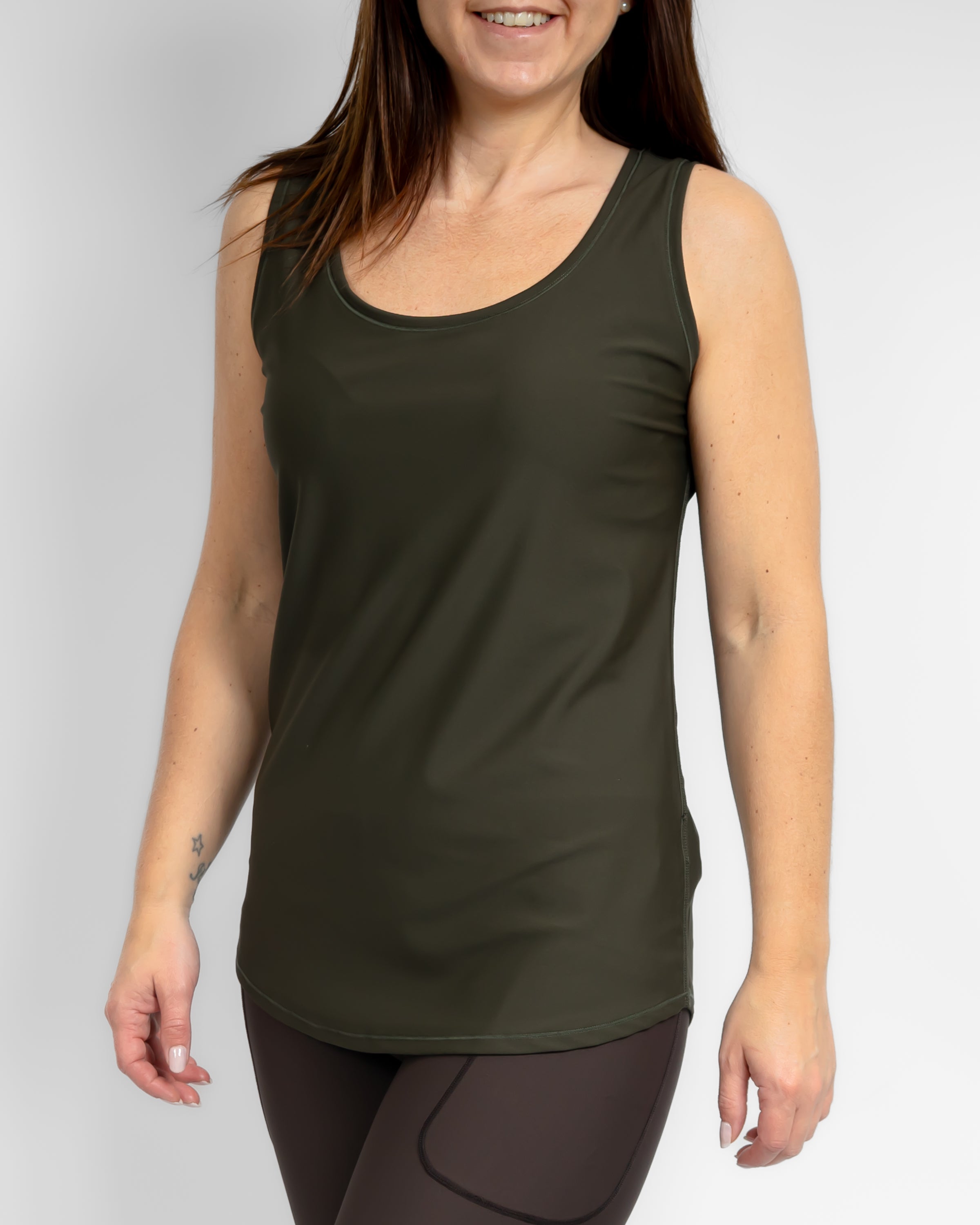 Vigga Fitted Deep Olive Top – Maya Freya